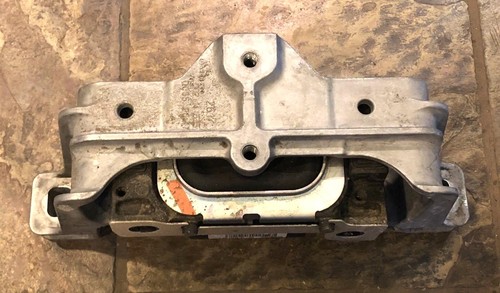 2015 MERCEDES B Electric Drive Base ENGINE RIGHT MOUNT, PART ...