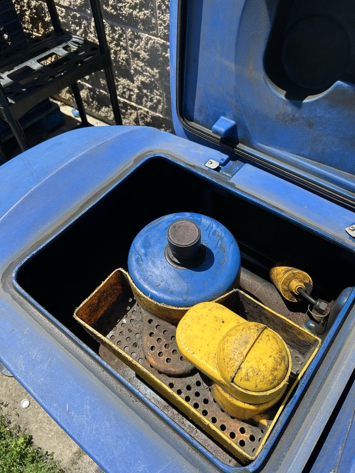 Clarke Focus II Boost 28" Floor Scrubber - Walk Behind | eBay