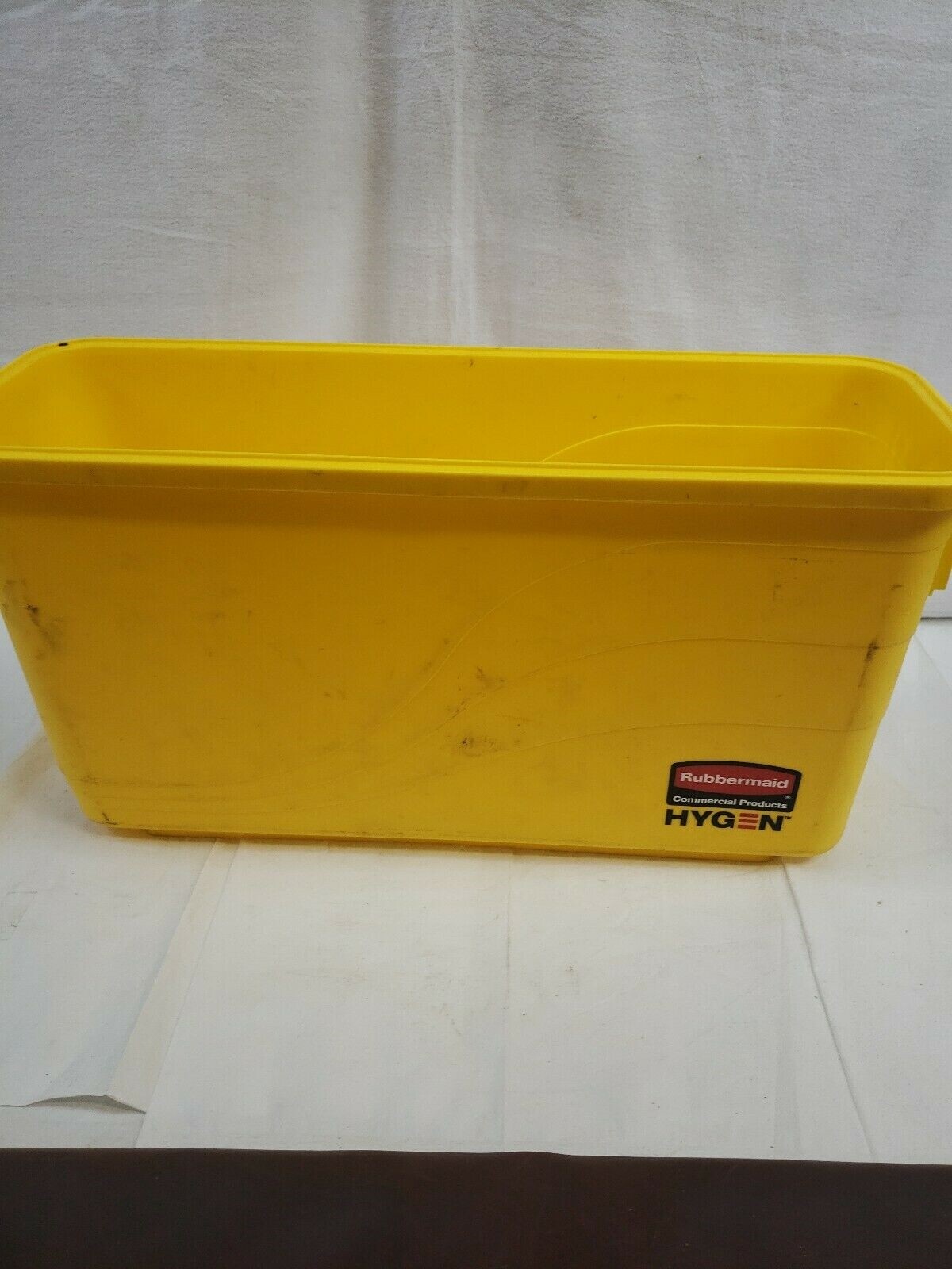RUBBERMAID COMMERCIAL PRO Plastic Charging Bucket,7 gal.,Yellow ...