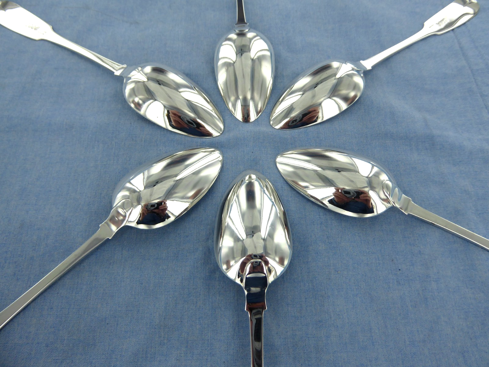 AN ANTIQUE SET OF SIX STERLING SILVER FIDDLE BACK DESSERT SPOONS ...