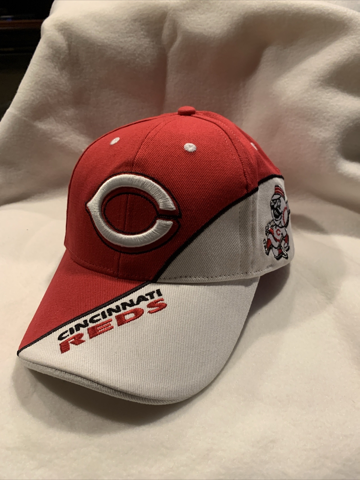 Cincinnati Reds MLB Logo Red & White Adjustable Baseball Cap Hat Fan ...