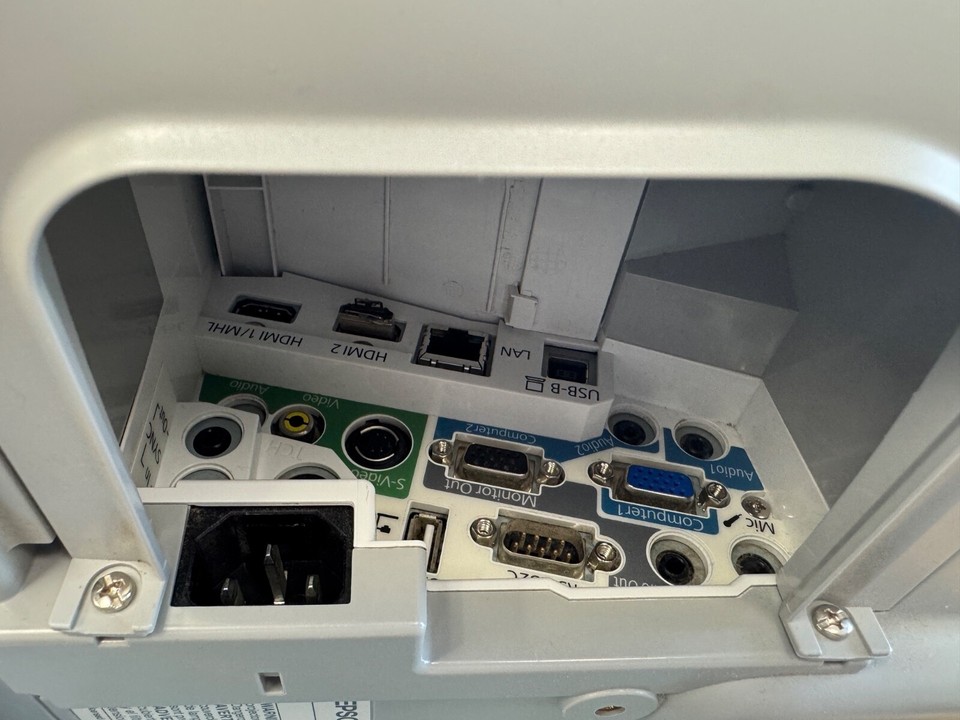 Epson Brightlink 595Wi Ultra-Short-Throw Projector (Less Than 3000 ...