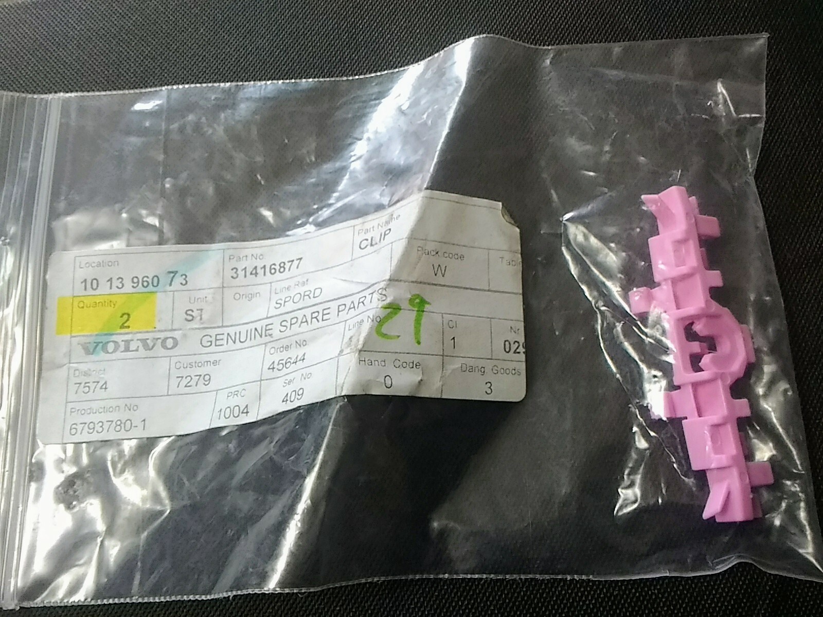 Genuine Volvo Pillar Molding Retainer 31416877 for sale online | eBay