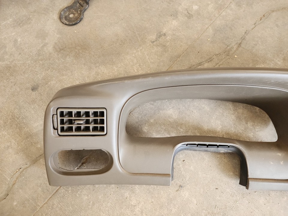 2004 FORD EXCURSION EDDIE BAUER DASH BEZEL TRIM PANEL w/vent TAN YC35 ...