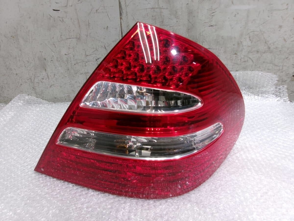 Mercedes Benz W211 E Class Genuine Normal Tail Light Right A2118200664 ...