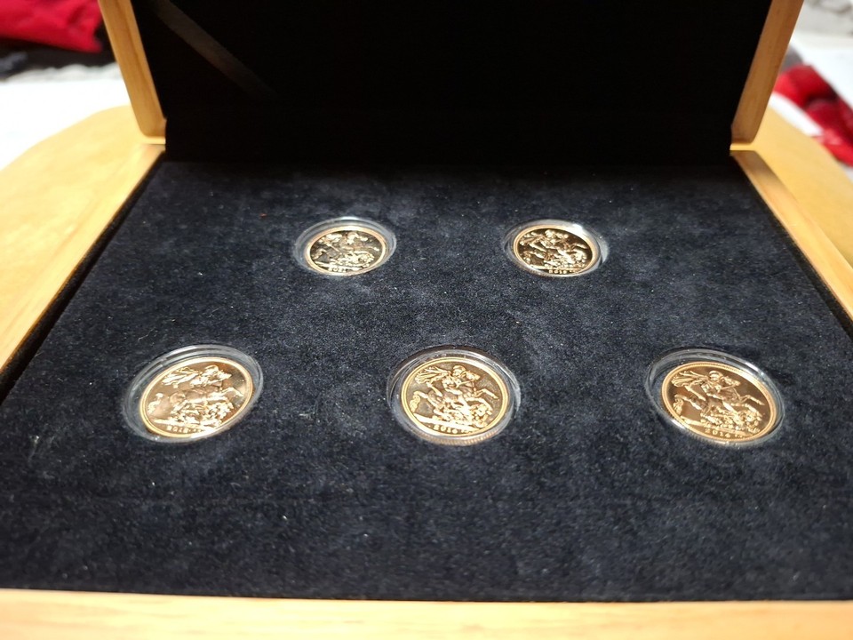 collection only Gold Sovereigns In Wooden Presentation Box | eBay UK