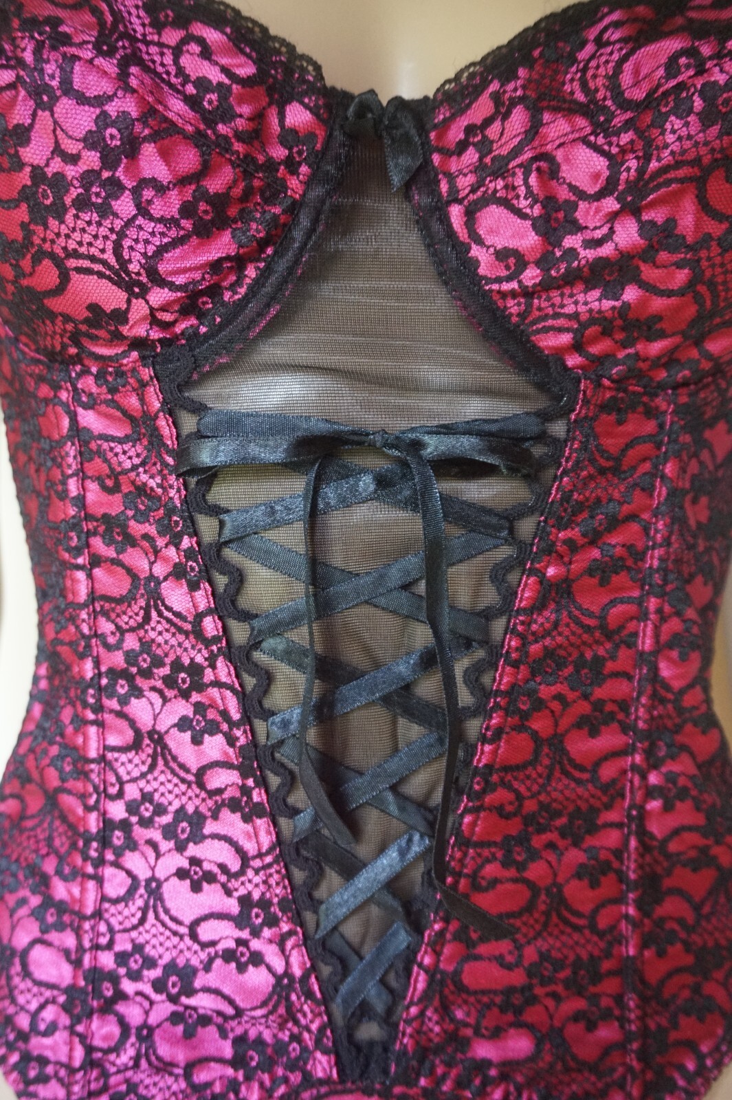 CLASSIFIED SUNBURST CORSET BASQUE WITH SUSPENDERS & MATCHING THONG ...