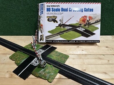 Bachmann Ho Scale Level Crossing For Model Trains | eBay