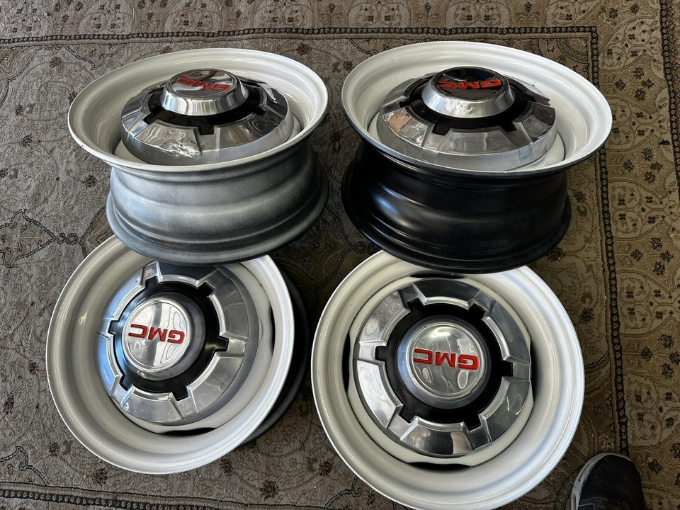 1967-72-87 C20 C30 GMC 8 LUG RESTORED PAINTED TRUCK WITH DOG DISH CAP ...