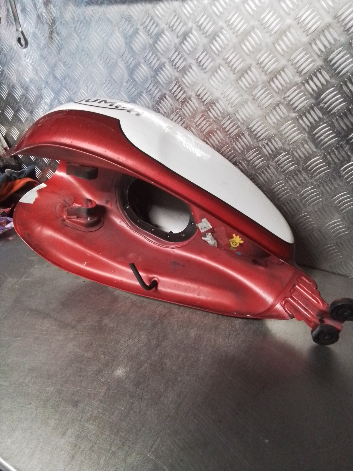 TRIUMPH T100 TANK TRIUMPH T100 FUEL TANK TRIUMPH TANK | eBay UK