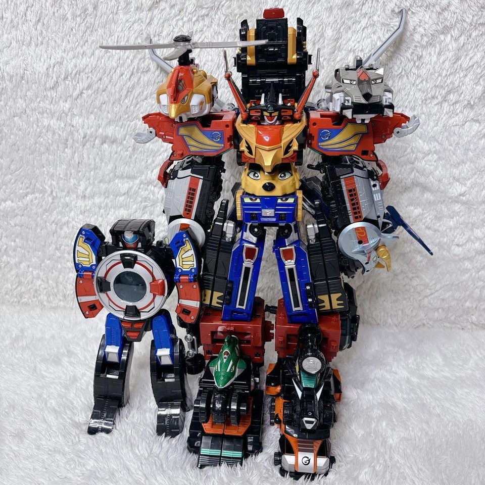 BANDAI Japan Megazord Power Rangers RPM Super Sentai Go-Onger DX Engine ...