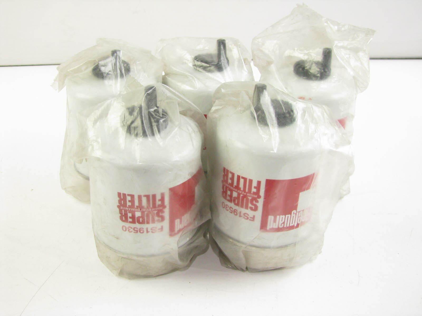 FLEETGUARD FS19530 - Fuel filter cross reference