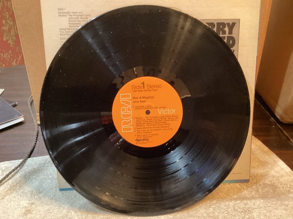 Jerry Reed “Hot A’Mighty” 1973 VG+ vinyl lp.. LSP4838 | eBay