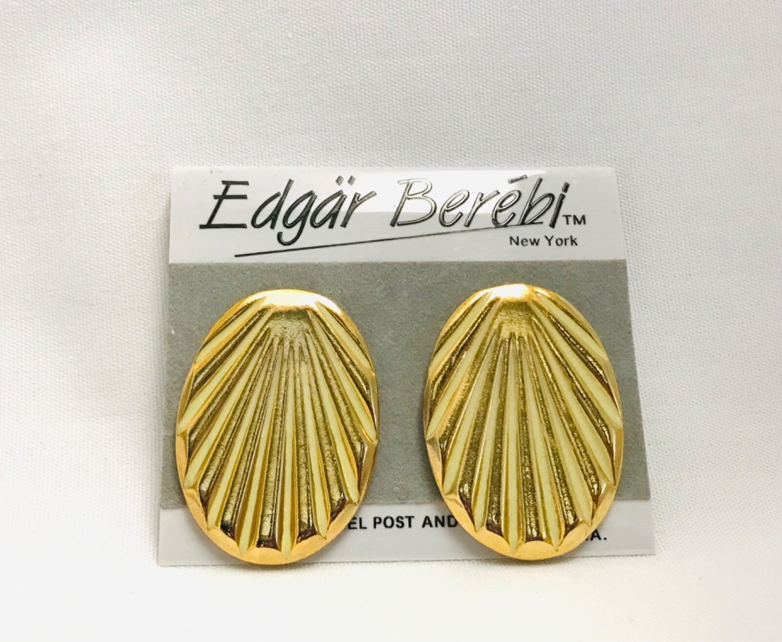 Vintage Edgar Berebi Oval Shell Earrings Gold Tone Cream Enamel Costume ...