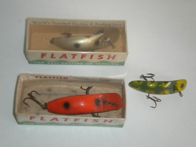 TWO VINTAGE X5 HELIN FLATFISH & ONE F-7 PLASTIC FISHING LURES | eBay