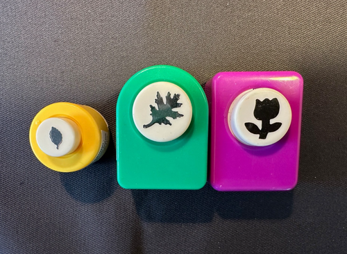 Button Thumb Squeeze Paper Punch Cutters Set of 3 - Oak Leaf, Flower ...