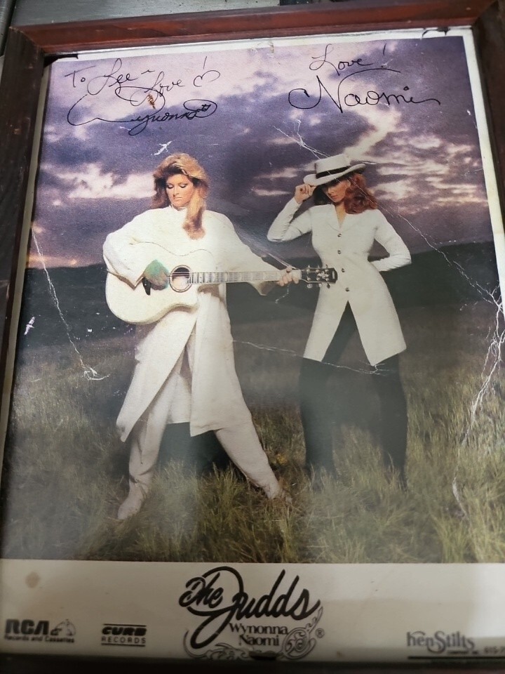 THE JUDDS WYNONNA NAOMI 8x10 PROMO PHOTO REPRINT AUTOGRAPHS *SIGNED ...