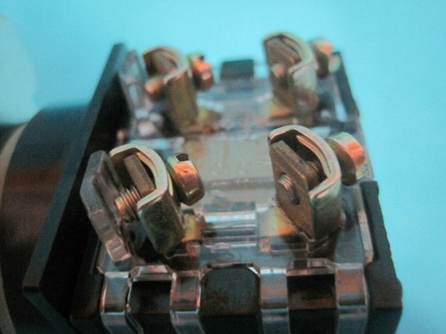 GE GENERAL ELECTRIC CR104P ON OFF 2 POSITION SELECTOR SWITCH VA9 16 ...