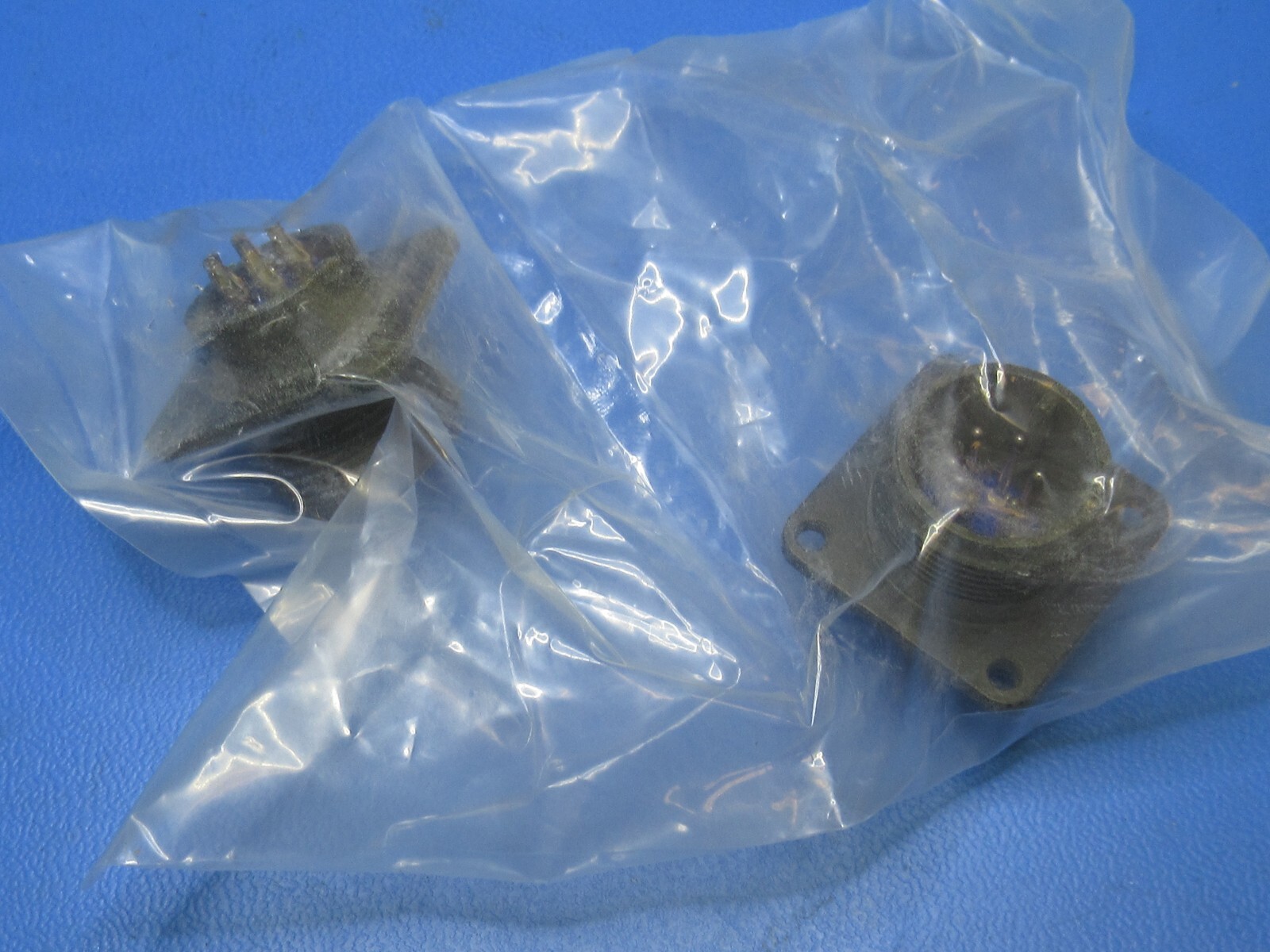 73 pieces DDK MS3102A-14S-6P Circular Military 6 PIN Connector READ ...