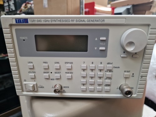 TTI TGR1040 1GHZ SYNTHESISED RF SIGNAL GENERATOR. FEDEX OR DHL SHIPMENT. | eBay UK