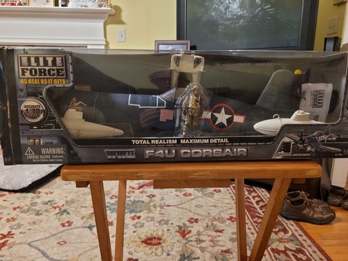 VINTAGE AND RARE 1/18 SCALE MARINE'S DREAM WWII F4U CORSAIR FIGHTER ...