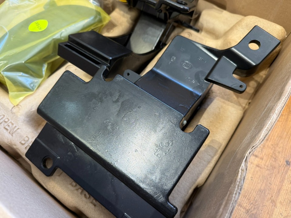 Range Rover L405 Deployable Sidestep Bracket Kit DRIVERS SIDE *NEW ...