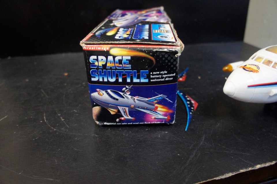 Vintage Feng Yuan Battery Powered Retro Space Shuttle Rocketship Rocket ...