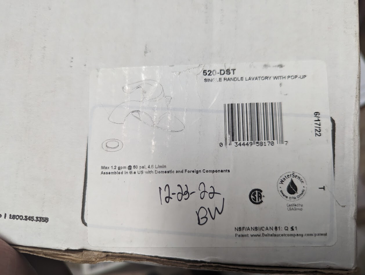 Delta 520-DST Classic 4" Centerset 1-Handle Bathroom Faucet Polished ...