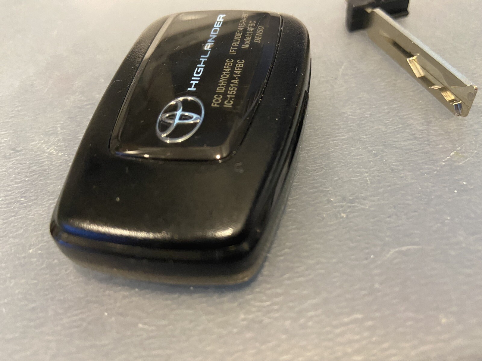 14FBC OEM TOYOTA HIGHLANDER 4 BUTTON KEYLESS SMART KEY FOB FCC ID ...