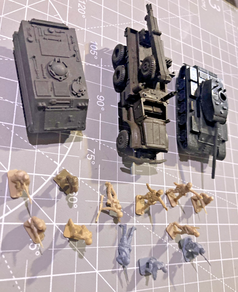 Roco Minitanks HO 1:87 Scale miscellaneous 3/ plus soldiers LOOSE/ | eBay