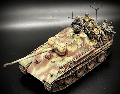 Built & Painted Tamiya 1/35 German Army Tank Panther G Late w Commander ...