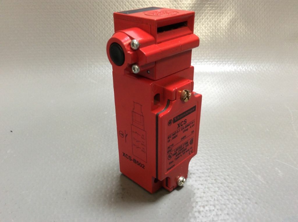 XCSB502 - TELEMECANIQUE - XCS B502 Safety Position Inter. NEW | eBay