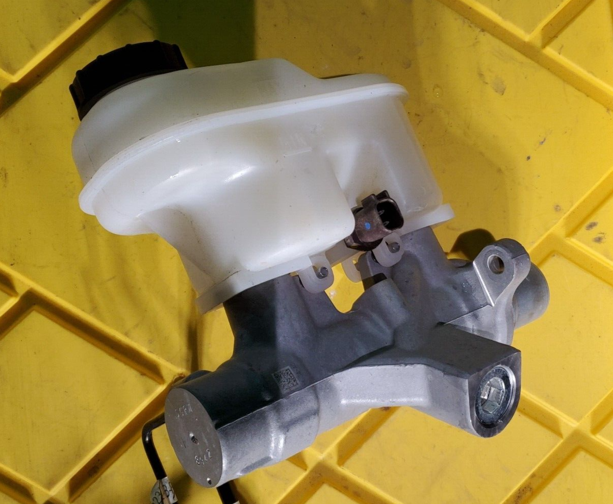 Genuine Ford Brake Master Cylinder OEM | eBay