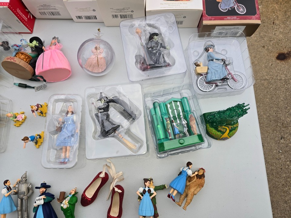 HUGE Lot of 23 Hallmark THE WIZARD OF OZ Christmas Ornaments Witch ...