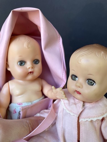 2 Vintage 1950s Vogue Ginnette Dolls With Clothes & Carrier Ginny ...