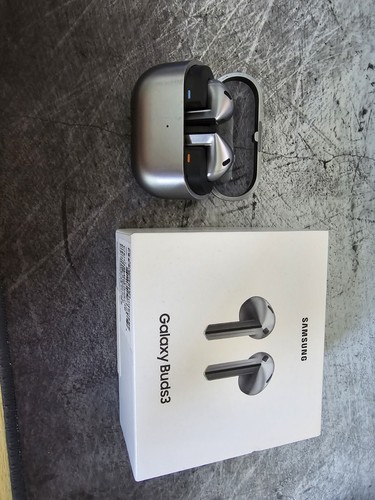 Samsung Galaxy Buds3 Bluetooth Earbuds with Charging Case, Silver ...