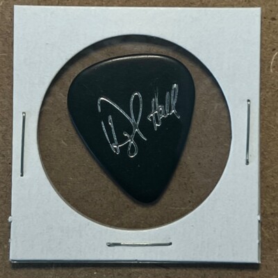 Hall and Oates Vintage Guitar Pick with Daryl Hall Signature Concert ...