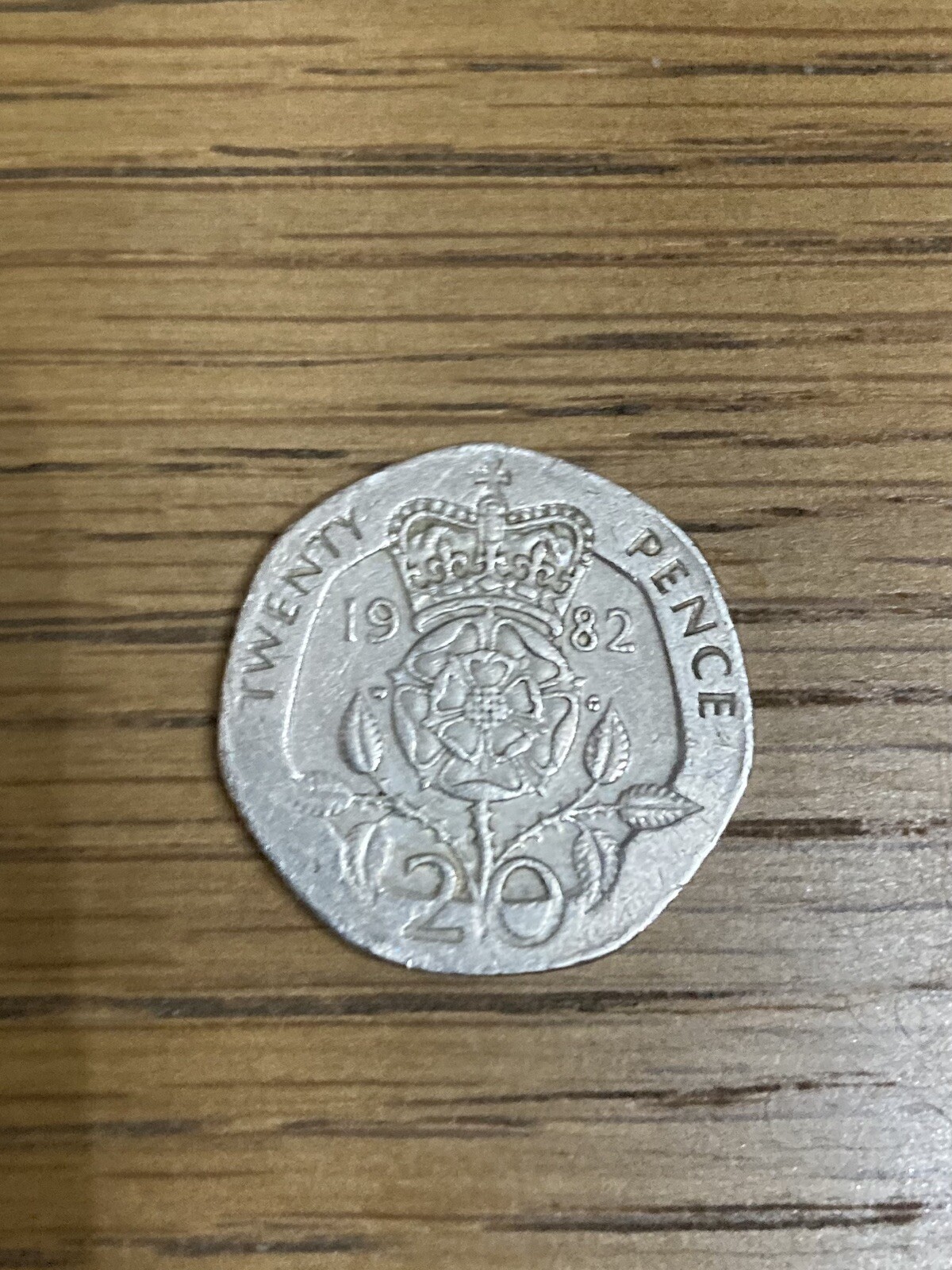 VERY Rare UK 1982 20p Twenty Pence Coin - First Year Minted - Rare ...