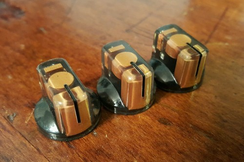 10 JAT Pointer Knobs With Set Screw, Fits Guitar Amps and Pedals... Gold/Black | eBay