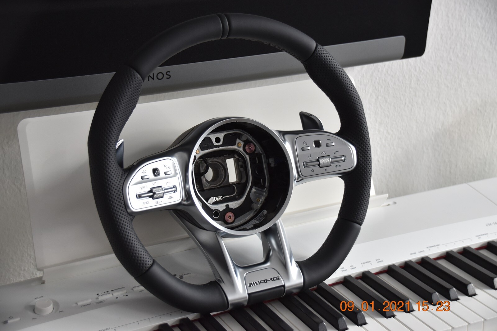 Original Amg Performance Lenkrad A35 A45 C43 C63 E53 E63 G63 CLA35 S63 ...