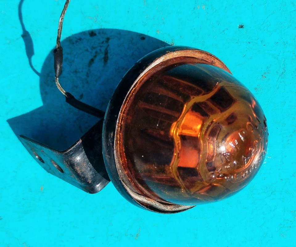 Vintage Arrow Amber Glass Marker Light Sema Approved Medford NJ Working ...