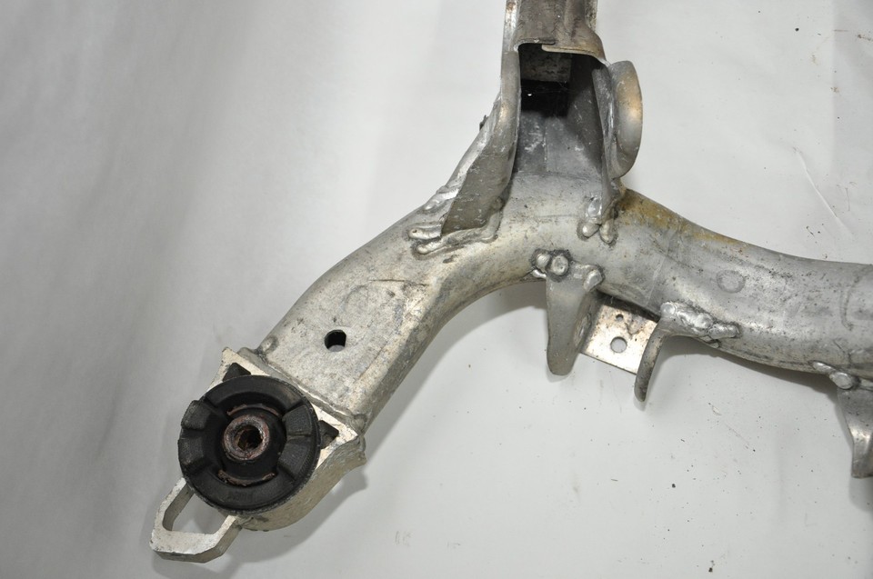 03-06 INFINITI G35 Rear Undercarriage Crossmember K Frame Cradle Sedan ...