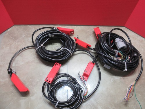 ALLEN BRADLEY GUARD MASTER SENSAGUARD LIMIT SWITCH SENSOR WATER RES ...