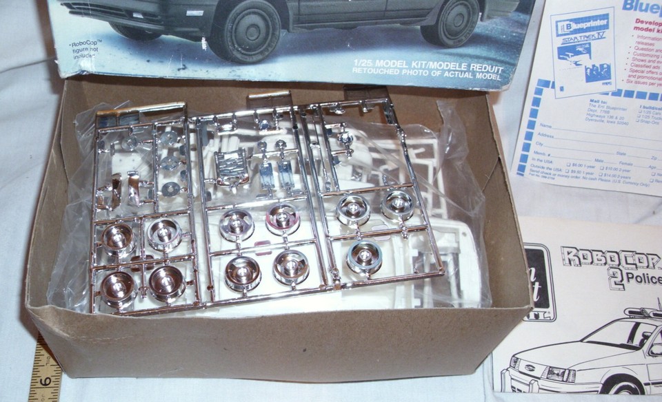 AMT ROBO 1 POLICE CAR ROBOCOP 2 MODEL KIT 1/25 BOXED | eBay