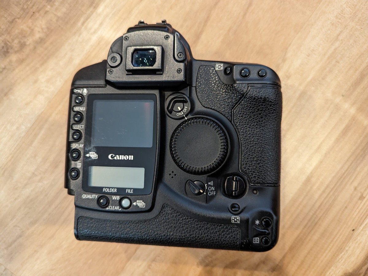 READ - Canon EOS-1D Mark I, 4.1 megapixel CCD sensor, 1D READ - Canon EOS-1D Mark I, 4.1 megapixel CCD sensor, 1D