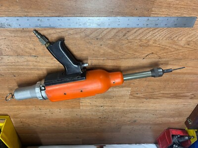 Riveters - Chicago Pneumatic Rivet Gun