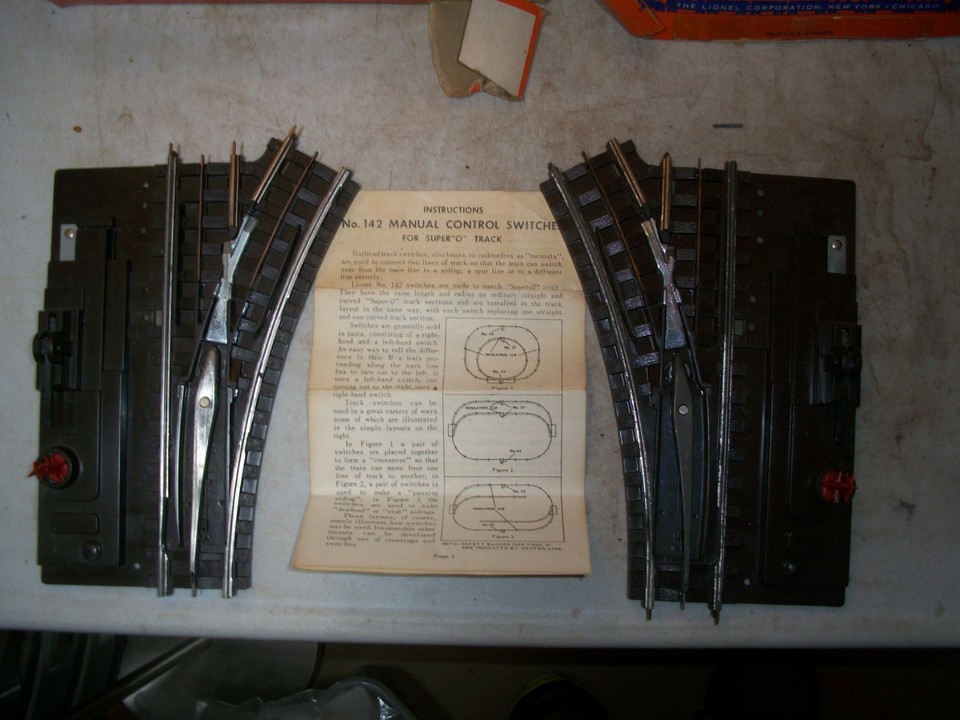 LIONEL SUPER O GAUGE PAIR NO. 142 LEFT AND RIGHT MANUAL TRACK SWITCHES ...