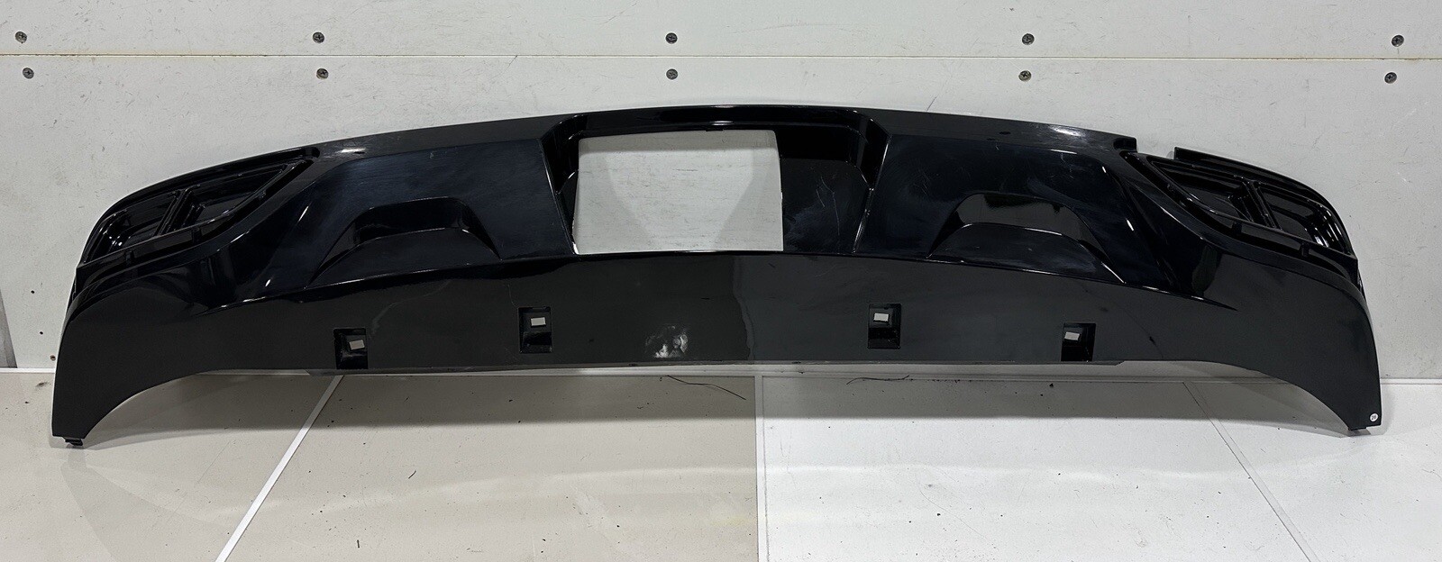 OEM VW ATLAS REAR BUMPER VALANCE DIFFUSER R-LINE 2018 2019 2020 ...