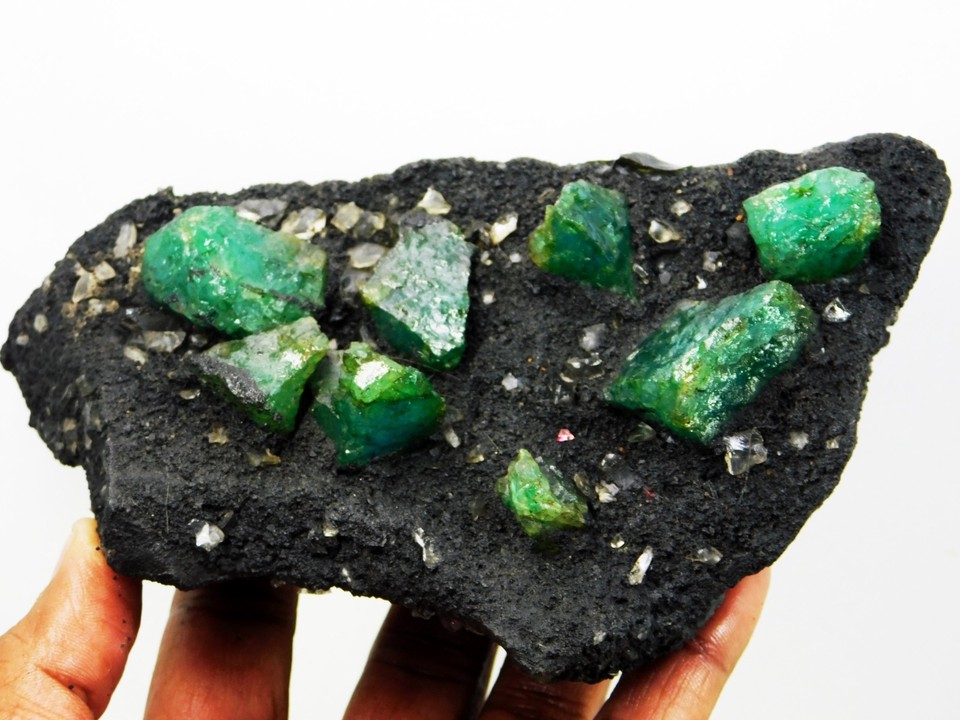 Certified 2960 Ct Natural Emerald Matrix Crystals Rough Specimen for ...