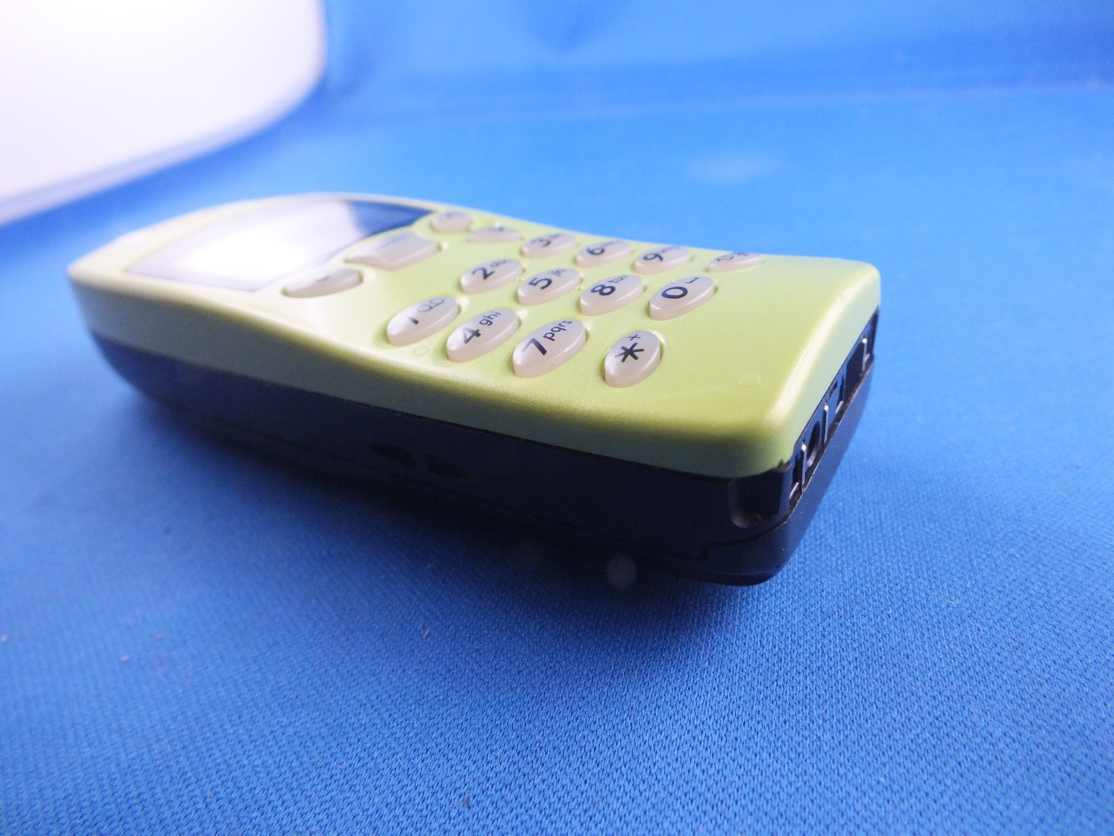 Nokia 8120